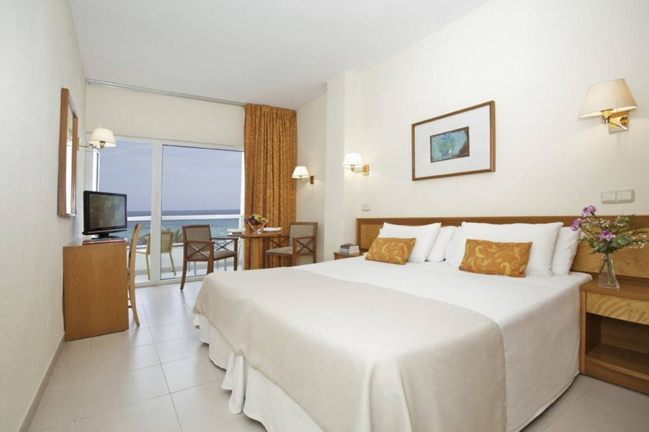 Sabina Hotel & Suites